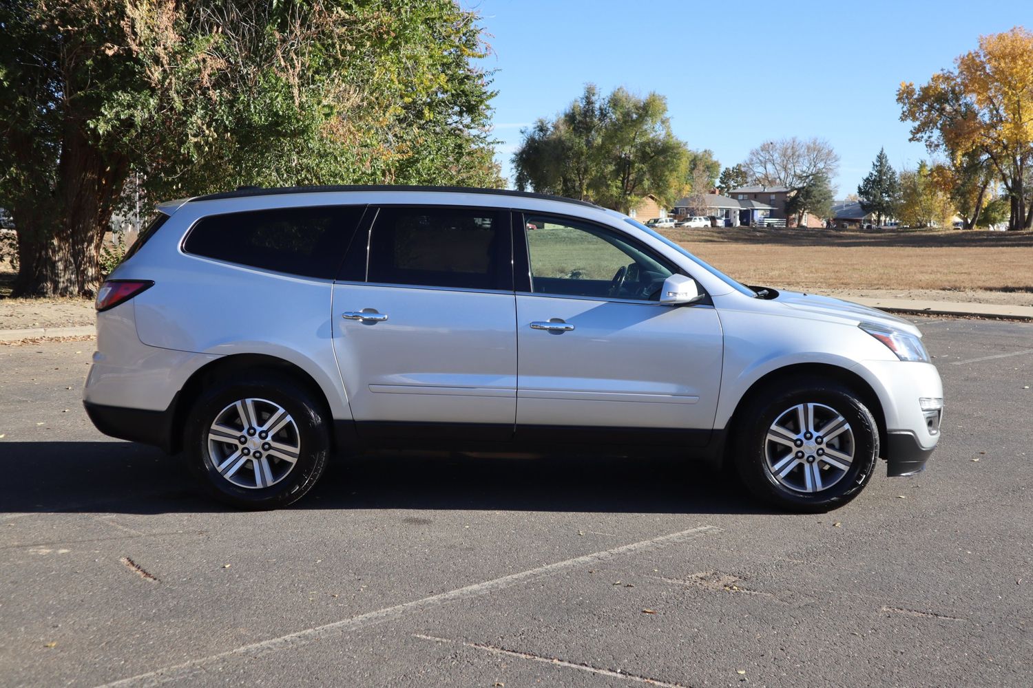 2016 Chevrolet Traverse LT | Victory Motors of Colorado