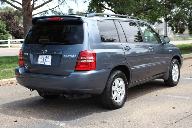 2003 Toyota Highlander Photos