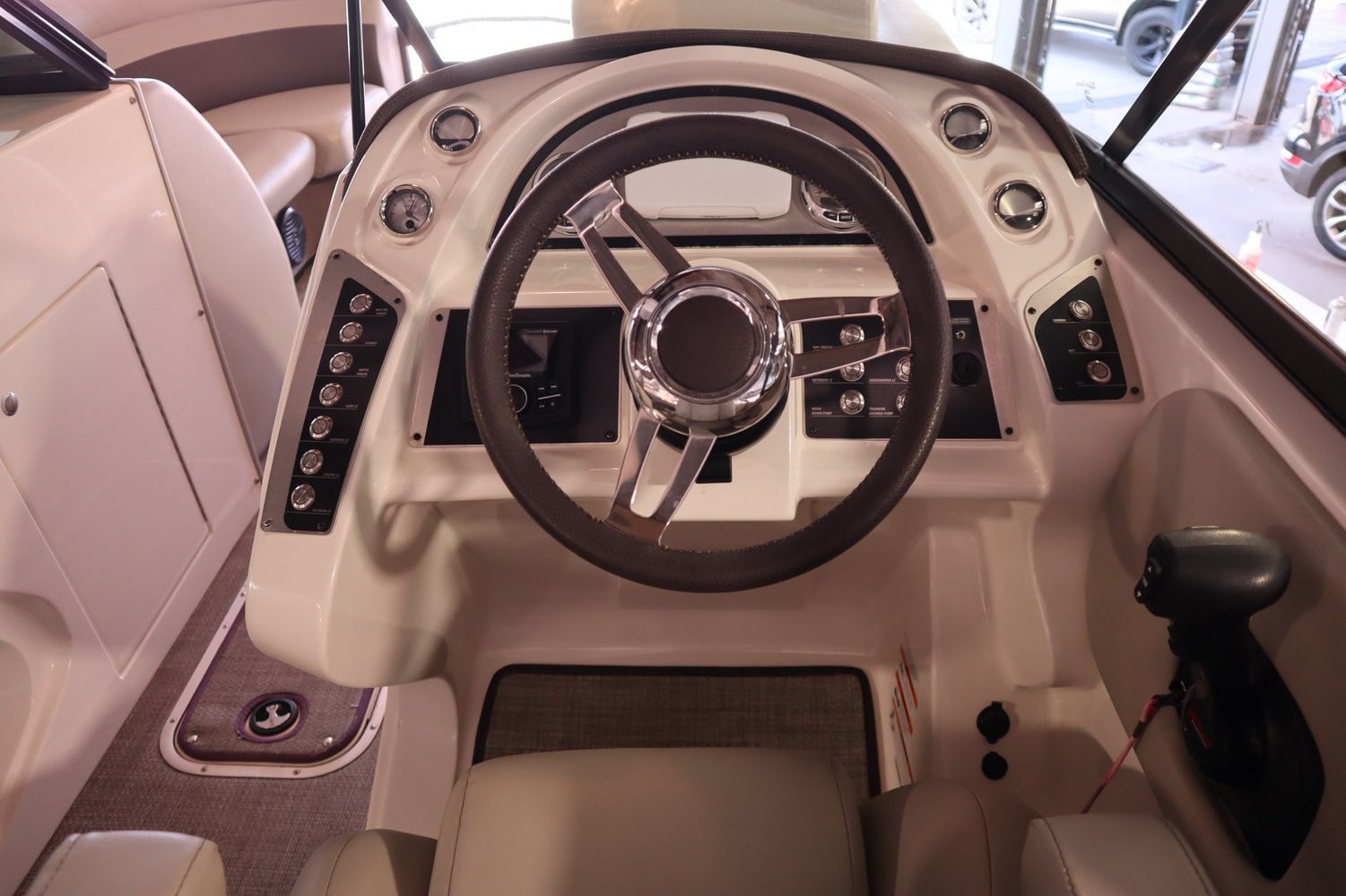 2018 LARSON ESCAPE PONTOON | Victory Motors of Colorado