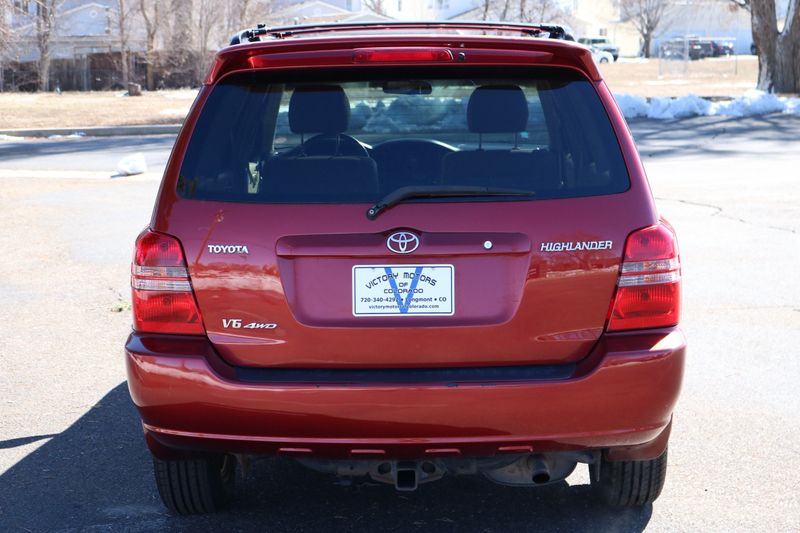 2003 Toyota Highlander Photos