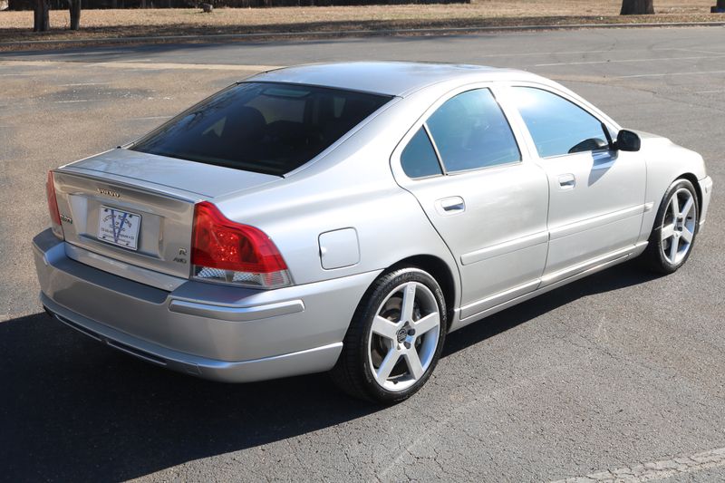 2005 Volvo S60 R Photos