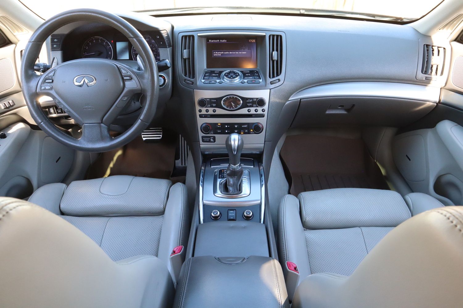 2011 INFINITI G37 Sedan x | Victory Motors of Colorado