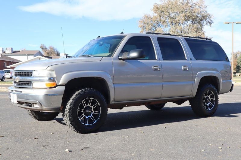 2005 Chevrolet Suburban Photos