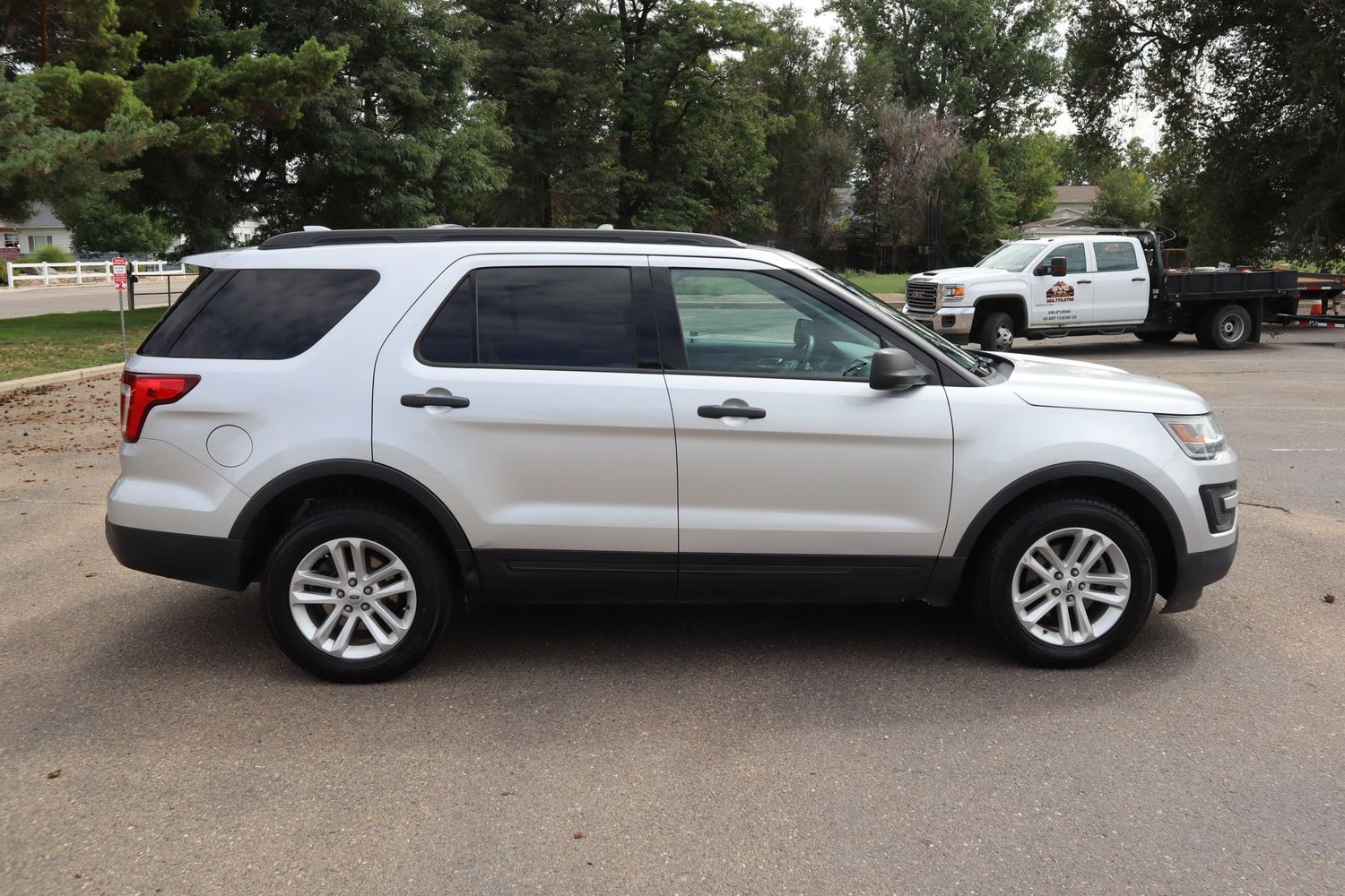 2017 Ford Explorer Base | Victory Motors of Colorado