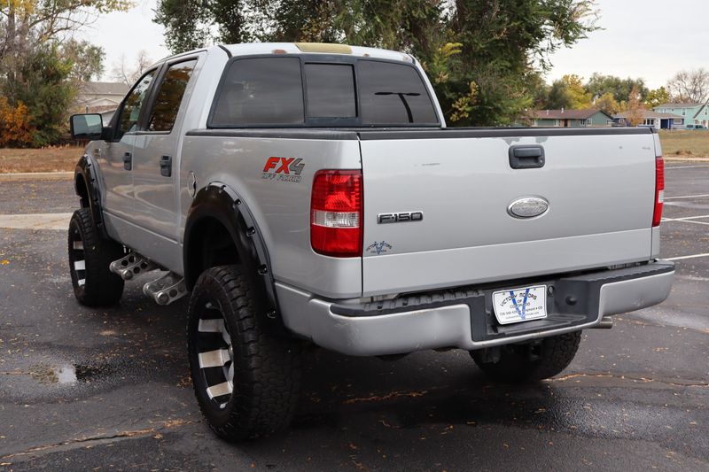 2005 Ford F-150 Photos