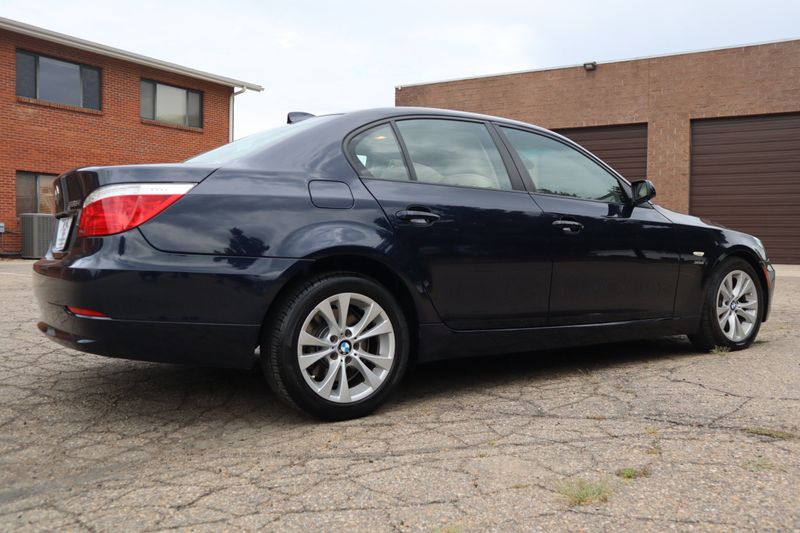 2009 BMW 535XI Photos