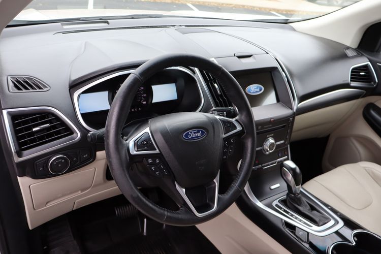 2018 Ford Edge Titanium | Victory Motors of Colorado