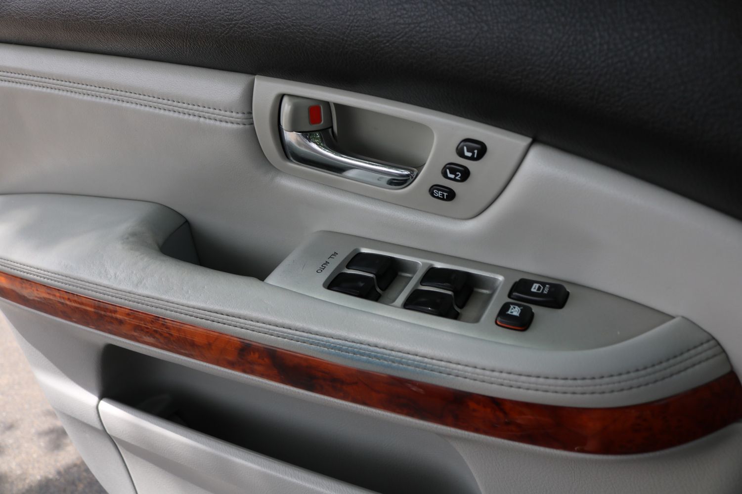 2006 Lexus RX 330 AWD | Victory Motors of Colorado