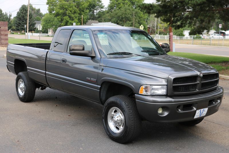 2001 Dodge Ram Pickup 2500 Photos
