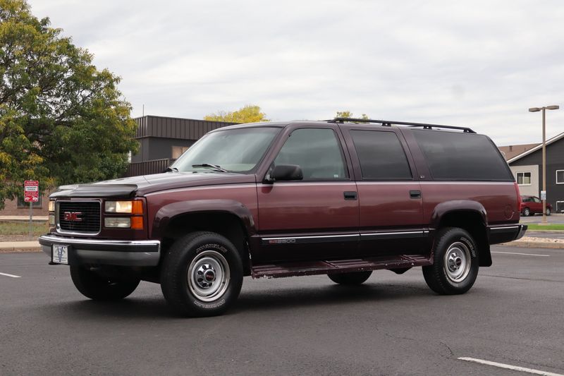 1997 GMC Suburban 2500 Photos