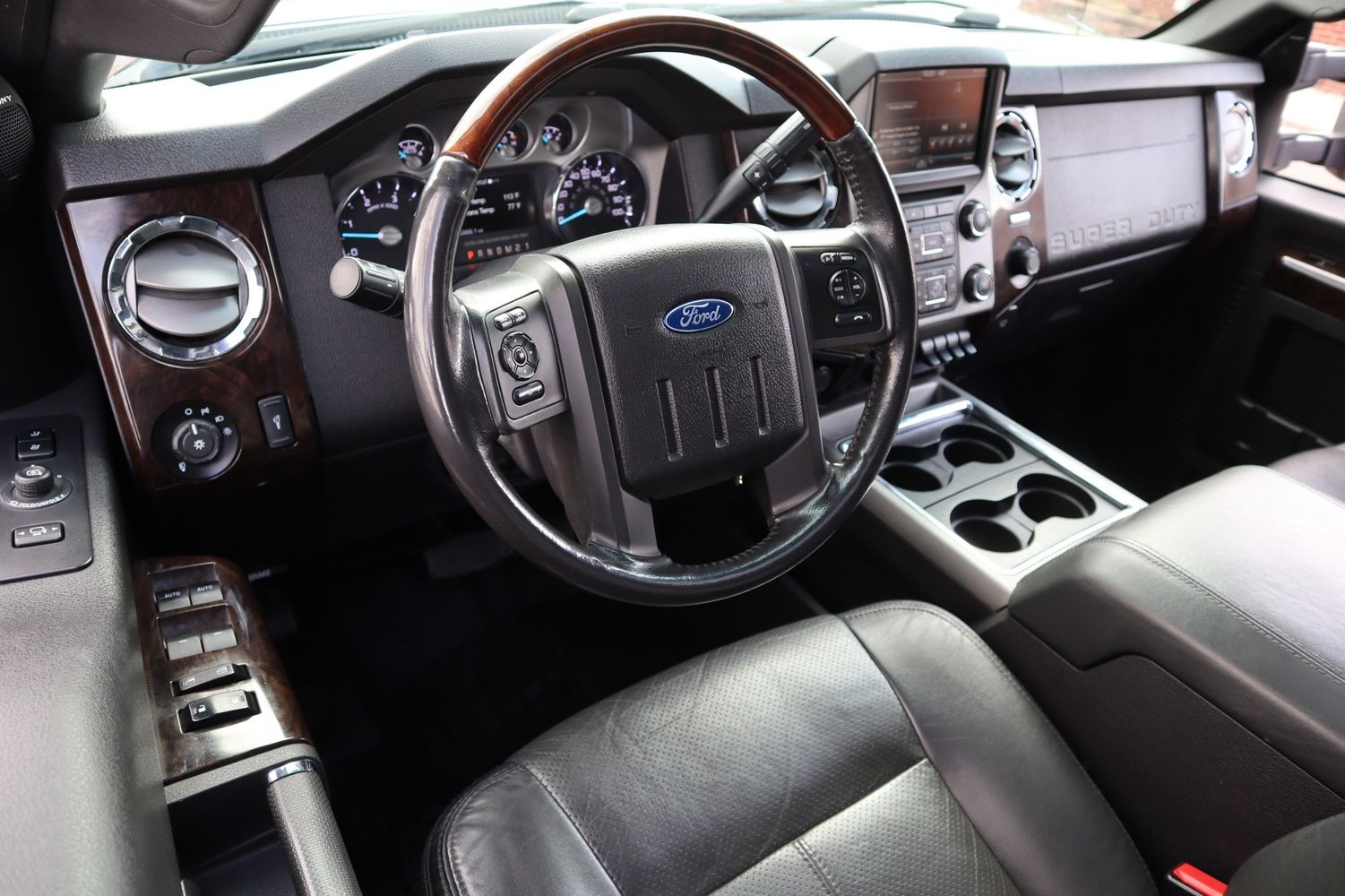 2016 Ford F-450 Super Duty Platinum | Victory Motors of Colorado