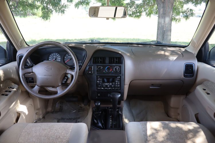 1998 Nissan Pathfinder SE | Victory Motors of Colorado