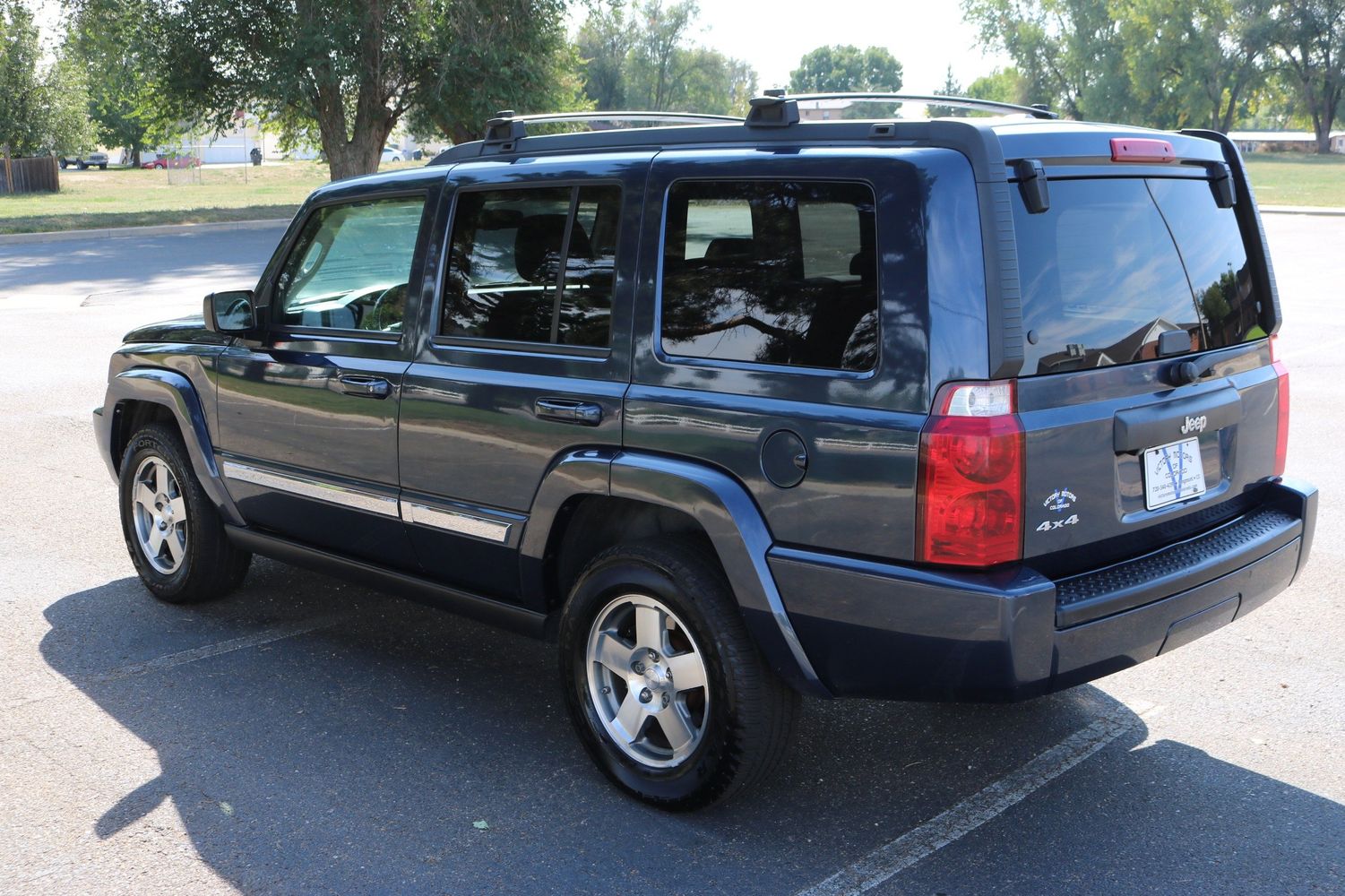 2010 Jeep Commander Sport | Victory Motors of Colorado