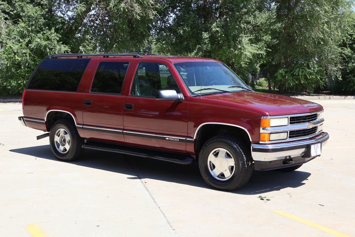 1998 Chevrolet Suburban K1500 | Victory Motors of Colorado