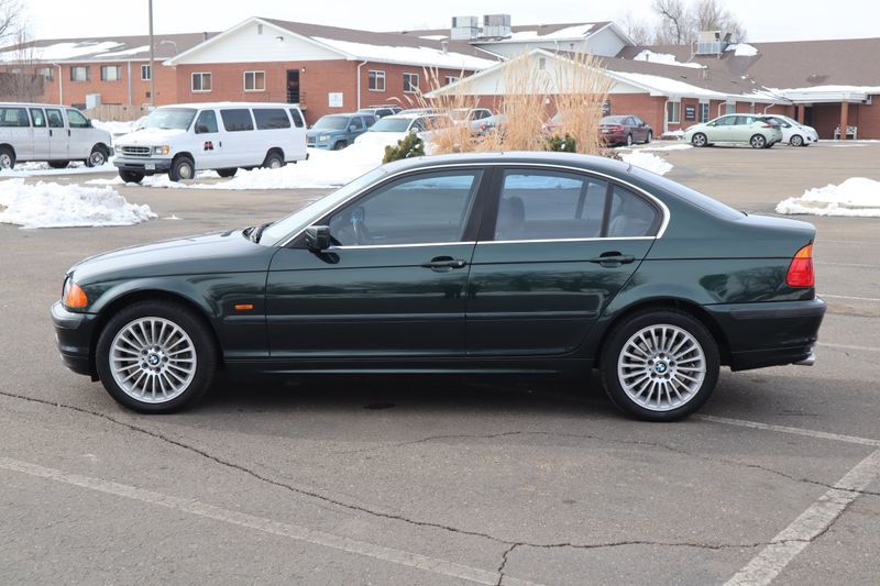 2001 BMW 330 Photos