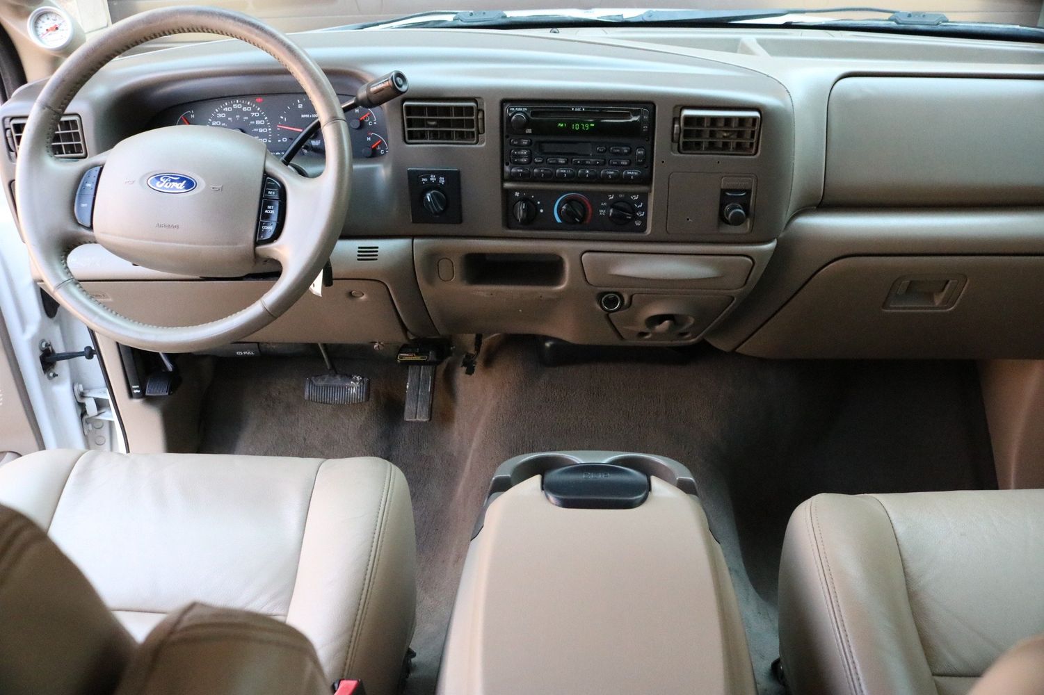 2004 Ford F-250 Super Duty Lariat | Victory Motors of Colorado
