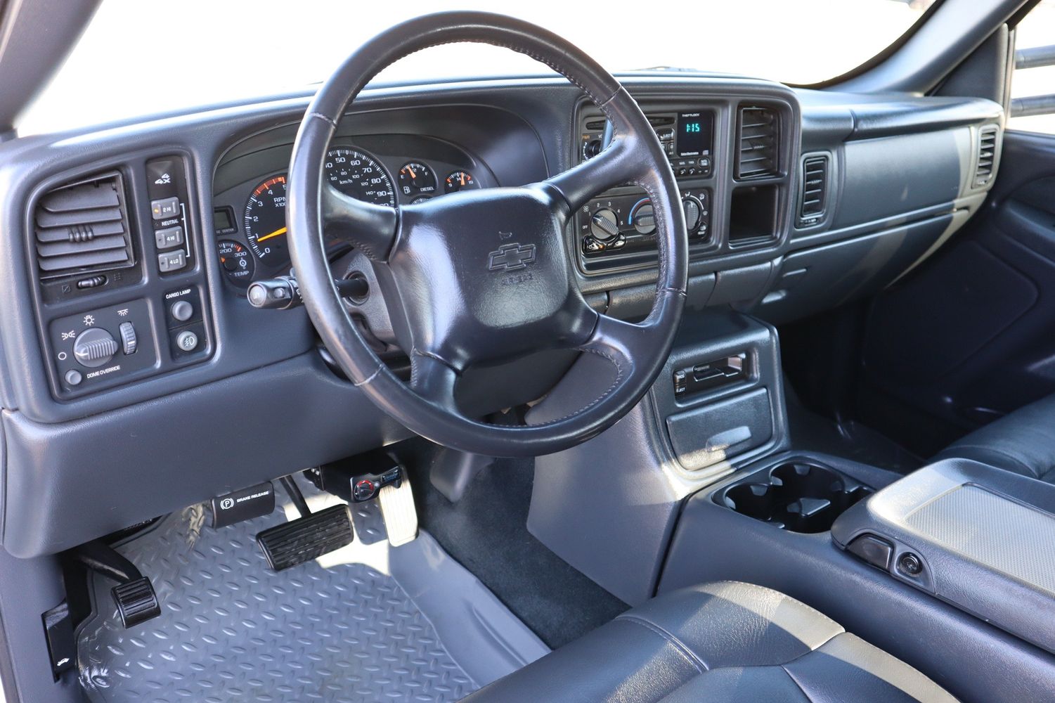 2001 Chevrolet Silverado 2500HD LT | Victory Motors of Colorado