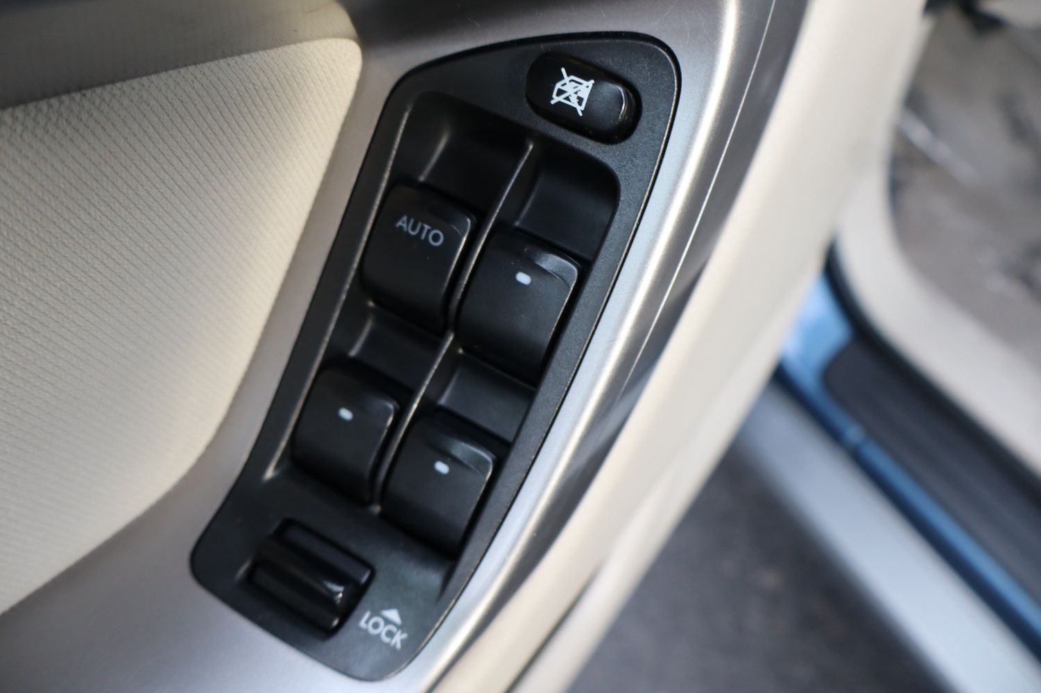 2007 Subaru Outback 2.5i Basic | Victory Motors of Colorado