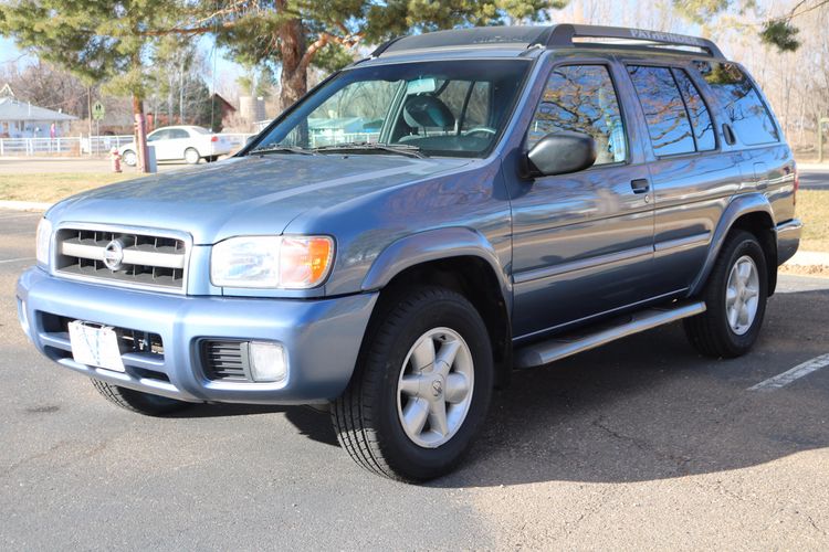 2002 Nissan Pathfinder SE | Victory Motors of Colorado