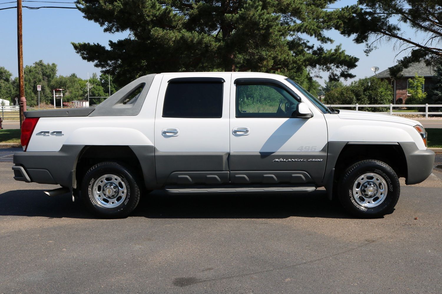 2002 Chevrolet Avalanche 2500 | Victory Motors of Colorado