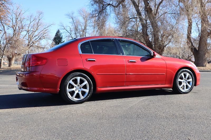 2005 INFINITI G35 Photos