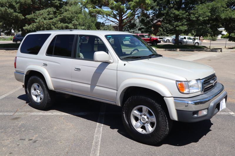 2000 Toyota 4Runner Photos