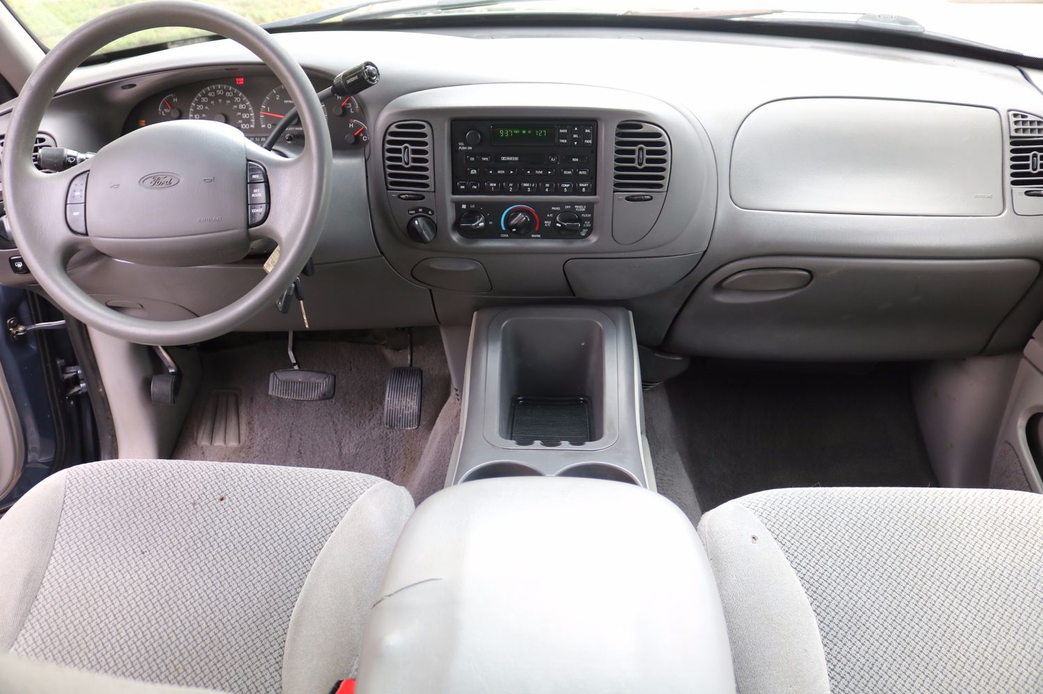 2000 Ford Expedition XLT | Victory Motors of Colorado