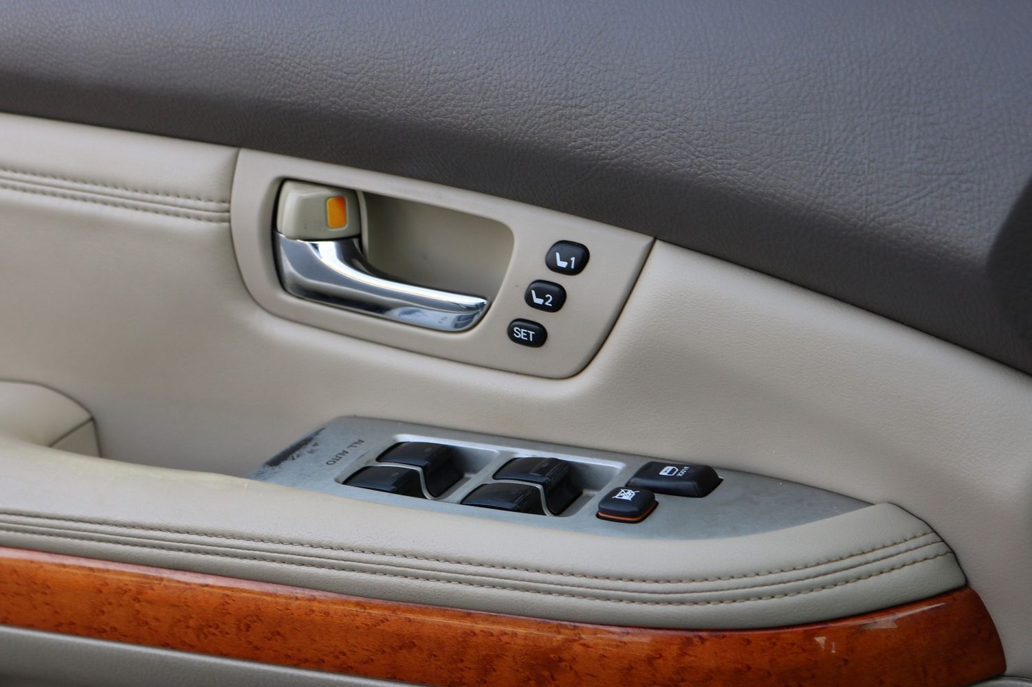 2005 Lexus RX 330 AWD | Victory Motors of Colorado