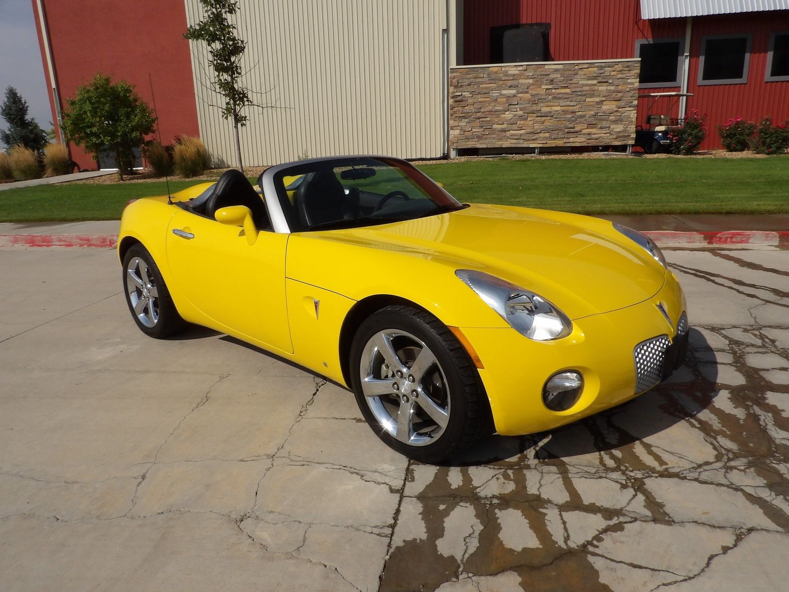 2007 Pontiac Solstice Base | Storm Mountain Motors