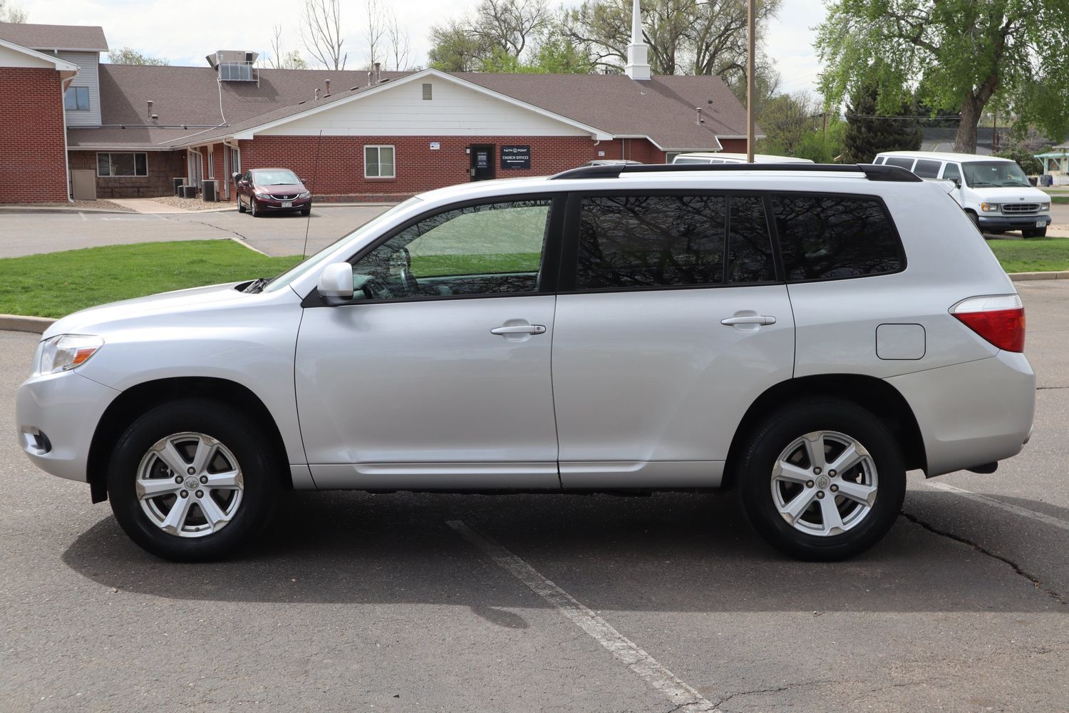 2010 Toyota Highlander Base | Victory Motors of Colorado