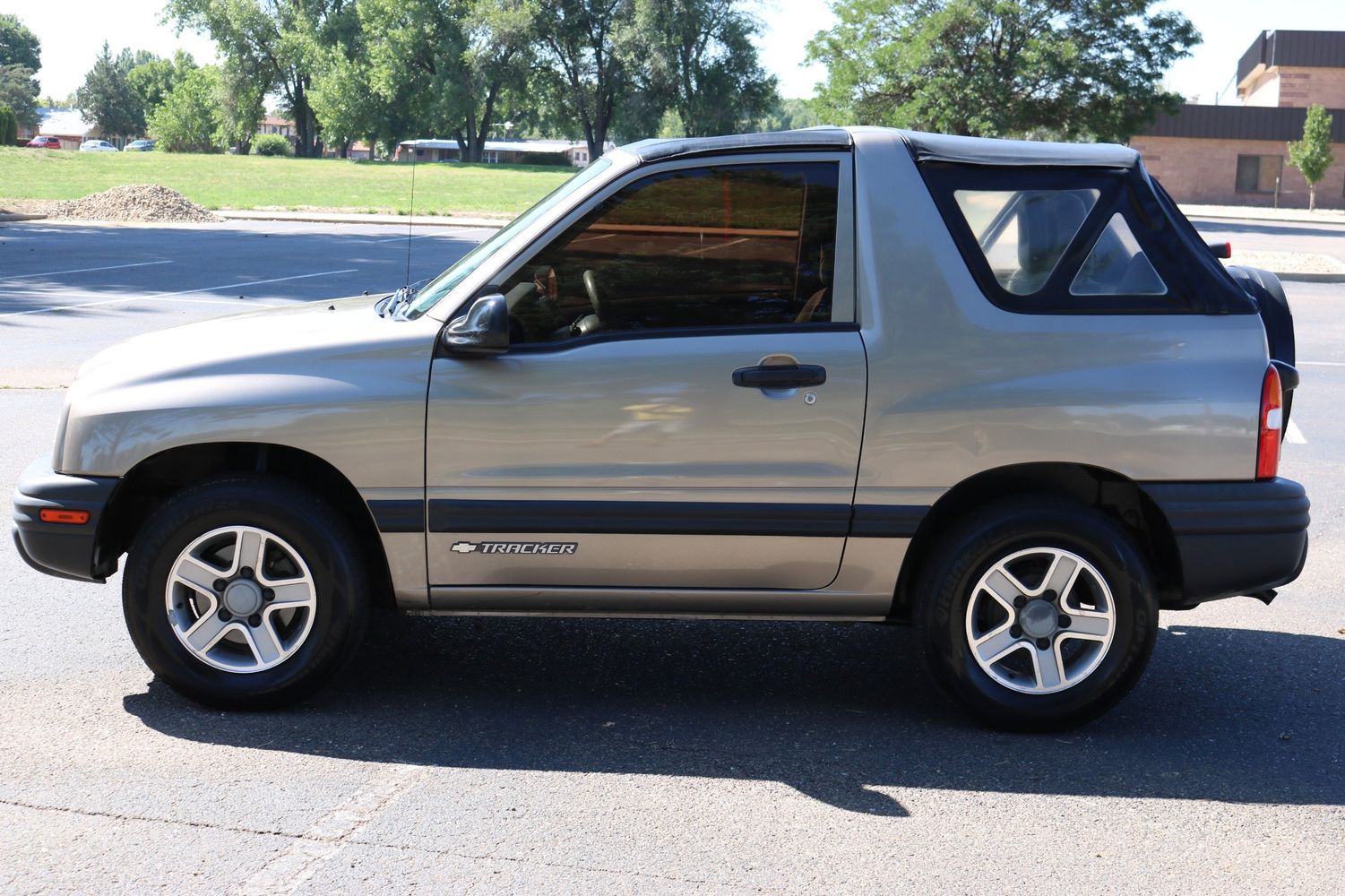 2003 Chevrolet Tracker Soft Top | Victory Motors of Colorado