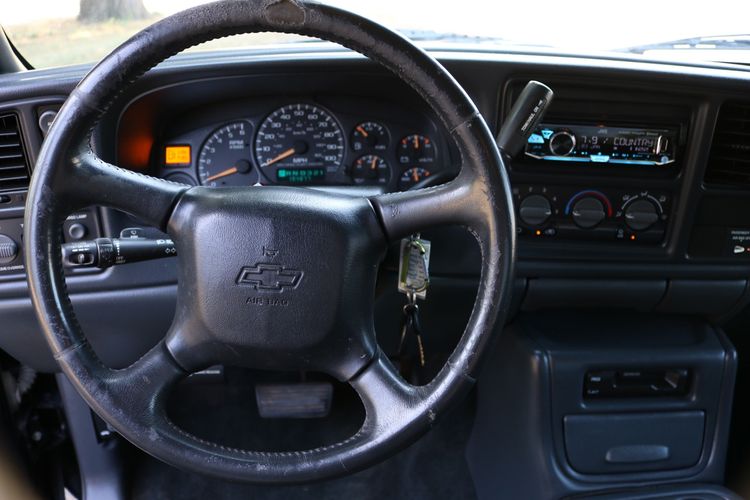 2002 Chevrolet Silverado 1500 LS | Victory Motors of Colorado