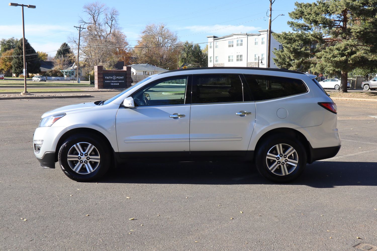 2016 Chevrolet Traverse LT | Victory Motors of Colorado
