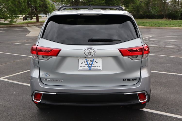 2018 Toyota Highlander LE | Victory Motors of Colorado
