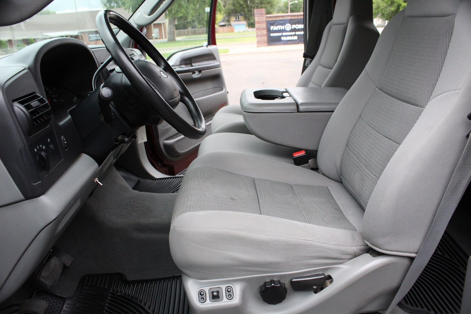 2005 Ford F-350 Super Duty XLT | Victory Motors of Colorado