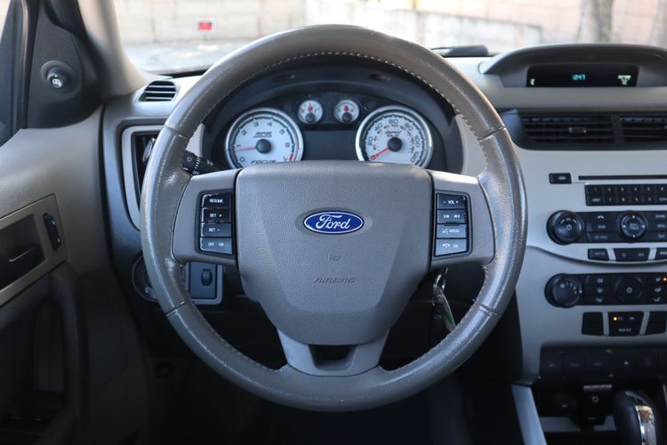 2011 Ford Focus SE | Victory Motors of Colorado