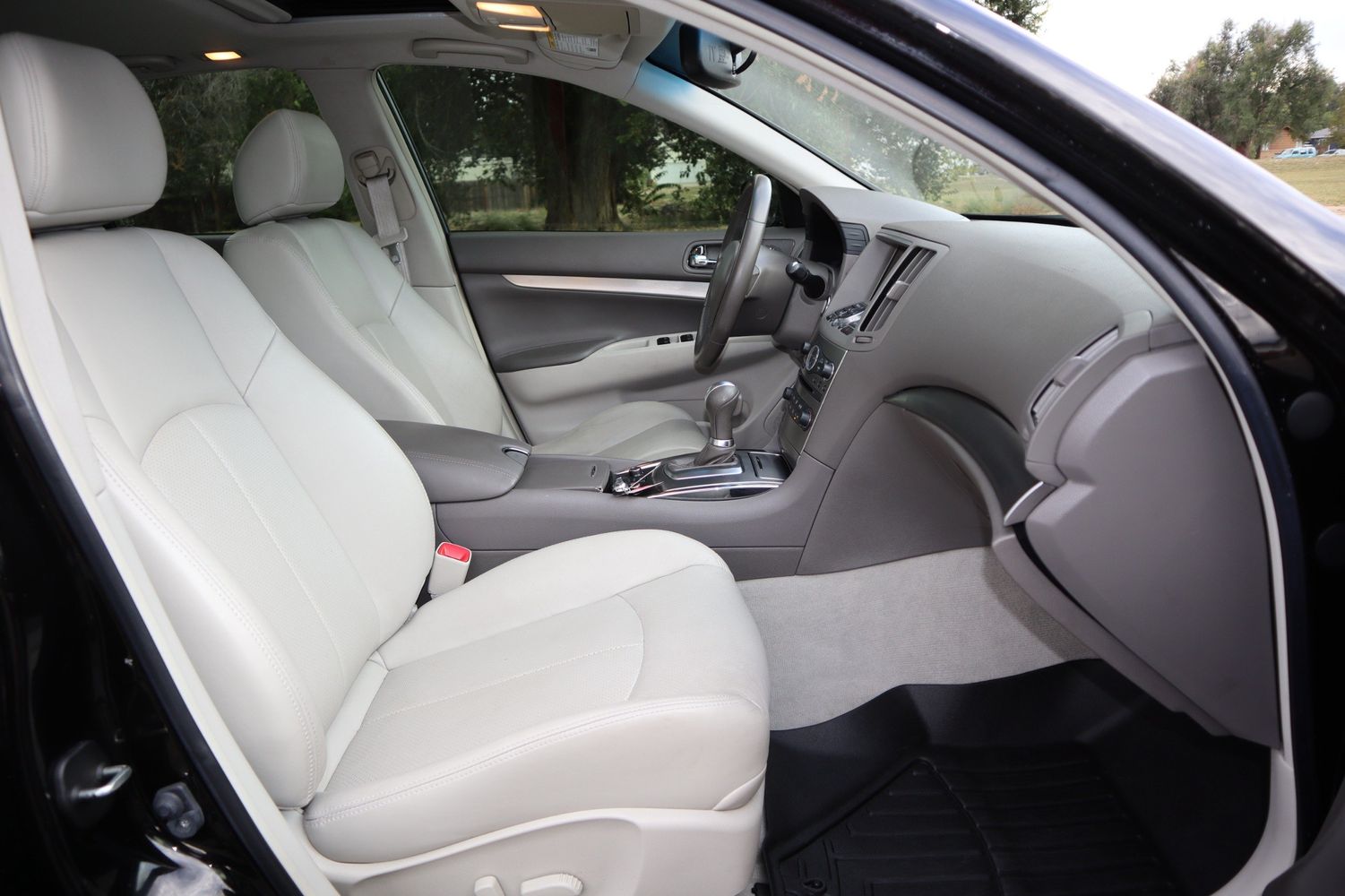 2015 INFINITI Q40 Base | Victory Motors of Colorado