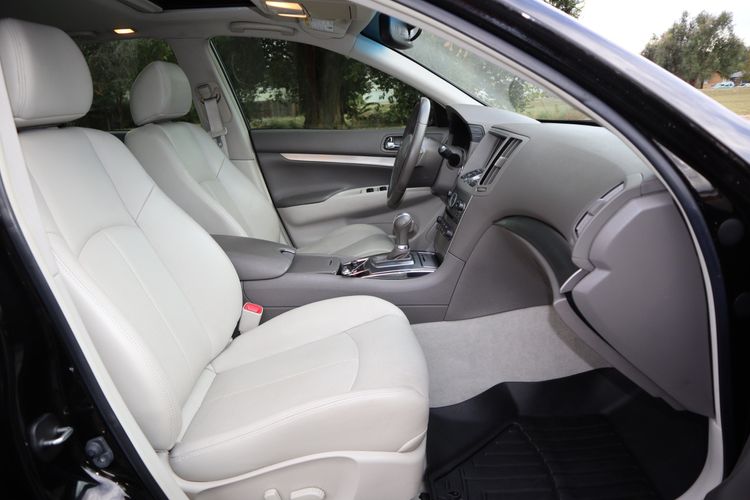 2015 INFINITI Q40 Base | Victory Motors of Colorado