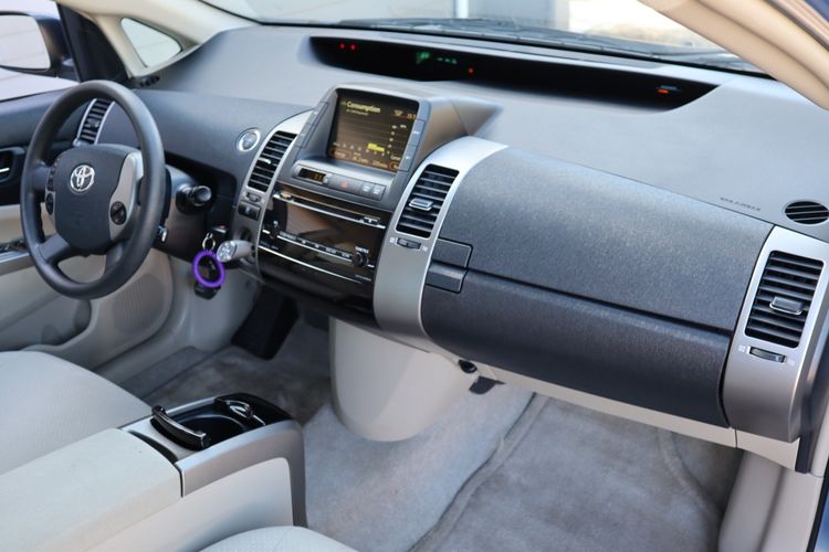 2007 Toyota Prius Base | Victory Motors of Colorado