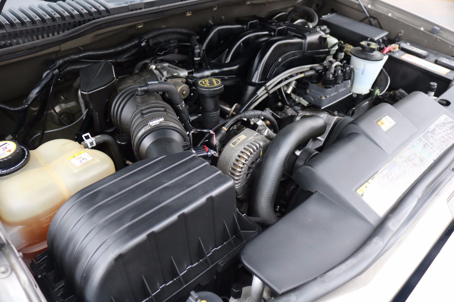 2004 Ford Explorer XLT | Victory Motors of Colorado