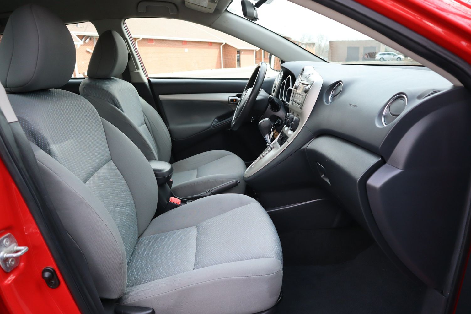 2010 Toyota Matrix Base | Victory Motors of Colorado