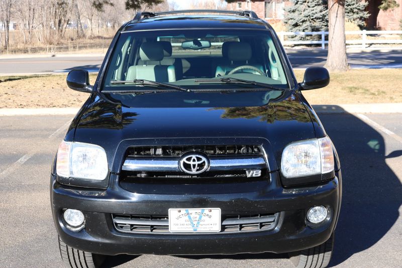 2006 Toyota Sequoia Photos