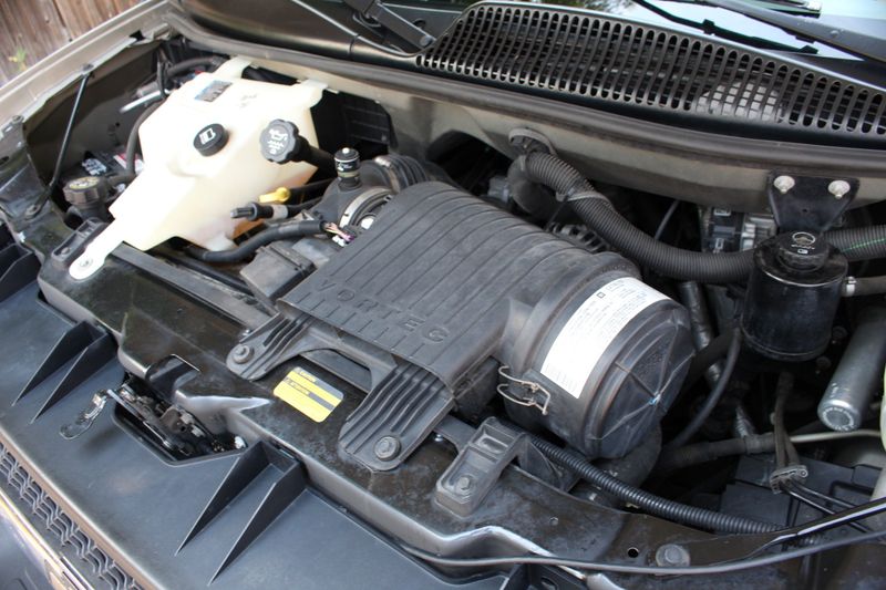 2004 Chevrolet Express Photos