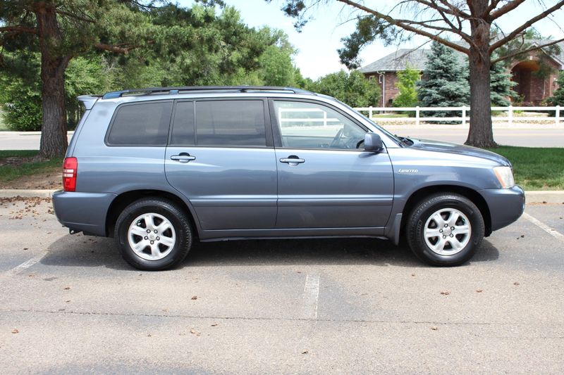 2003 Toyota Highlander Photos