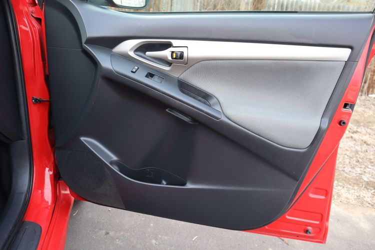 2010 Toyota Matrix Base | Victory Motors of Colorado