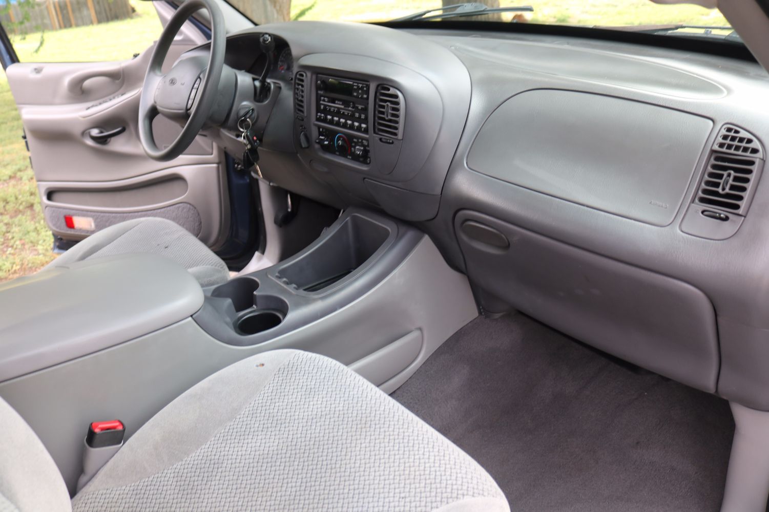 2000 Ford Expedition XLT | Victory Motors of Colorado