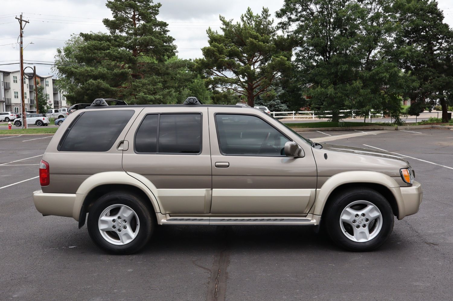2002 INFINITI QX4 | Victory Motors of Colorado