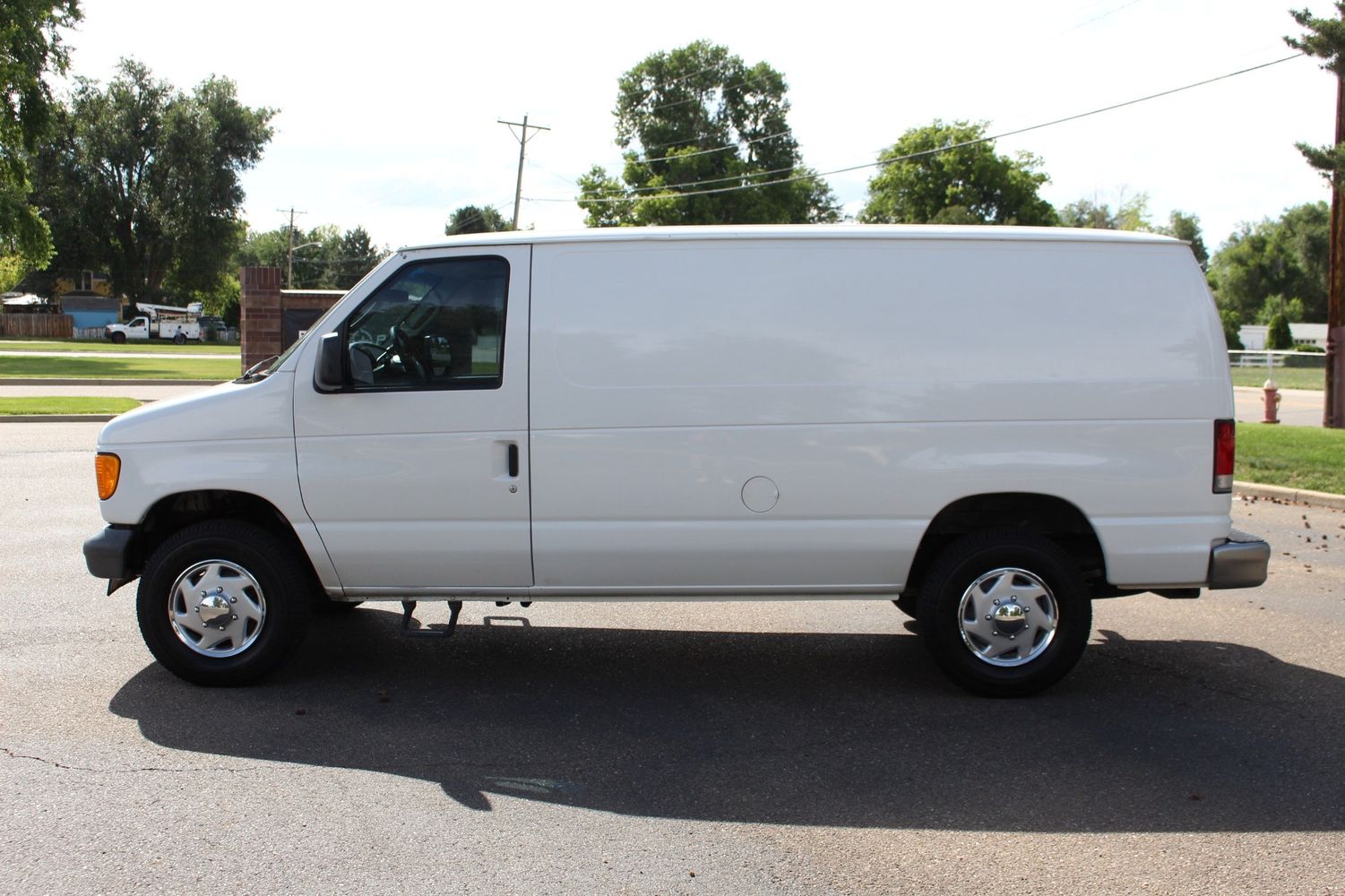 2006 Ford E-Series Cargo E-350 SD | Victory Motors of Colorado