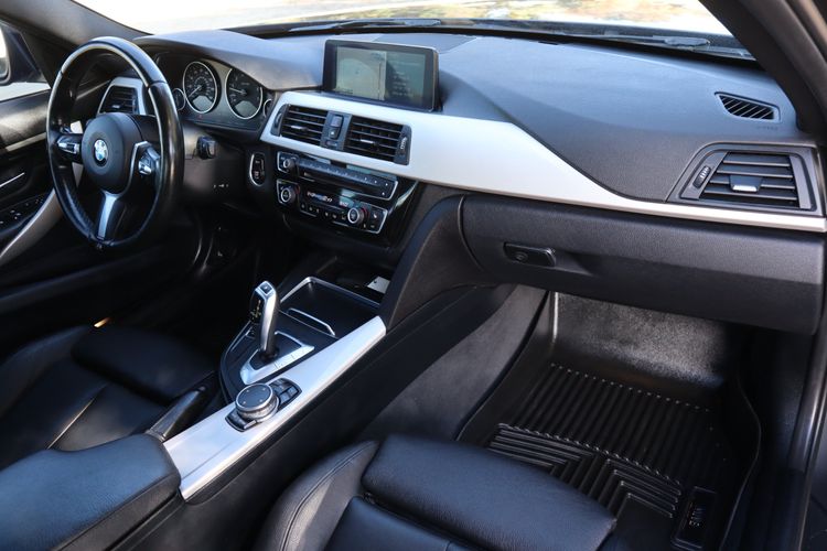 2016 BMW 3 Series 320i xDrive | Victory Motors of Colorado