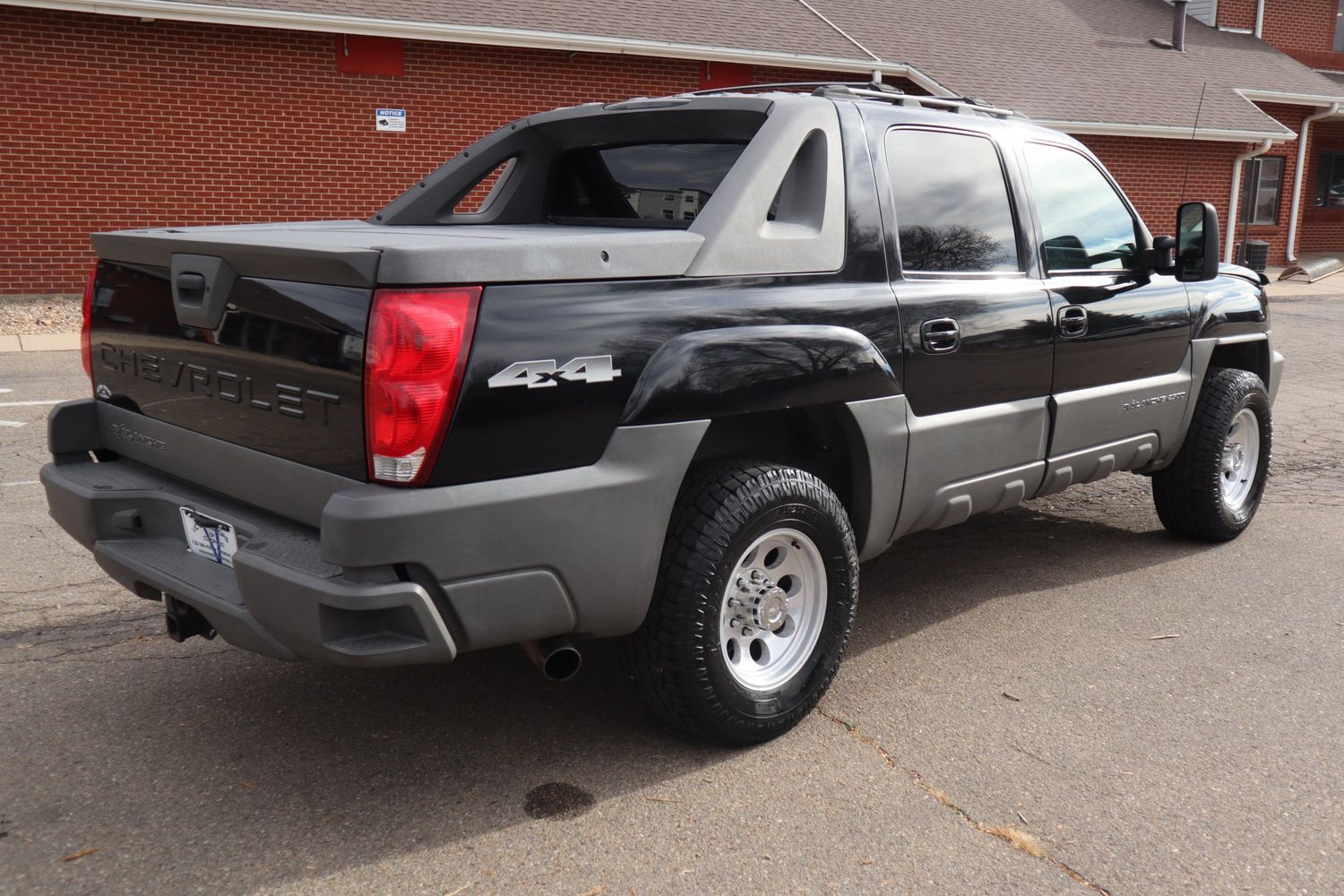 2002 Chevrolet Avalanche 2500 | Victory Motors of Colorado